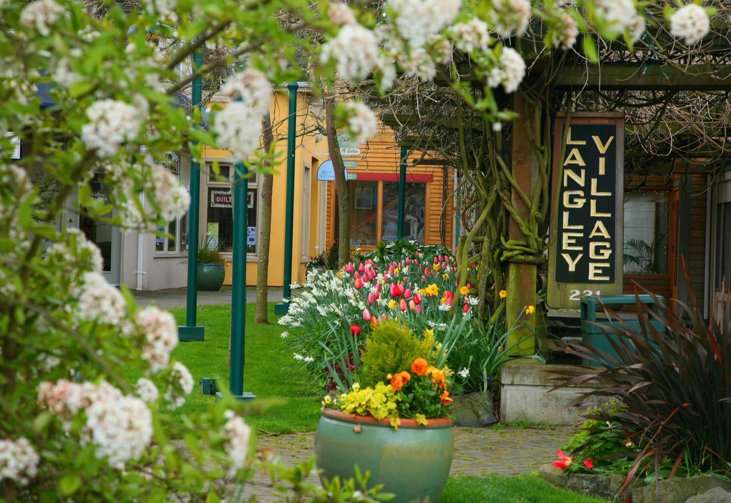 langley-village-summer – Langley Chamber of Commerce